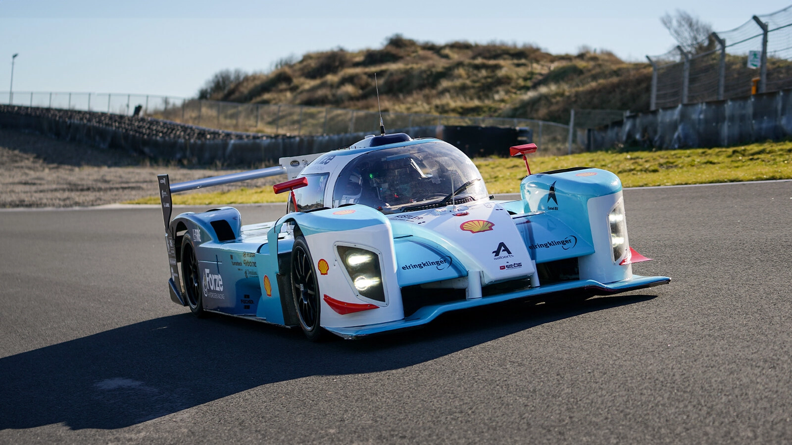 Shell-backed hydrogen racing team, Forze makes public demo debut ...