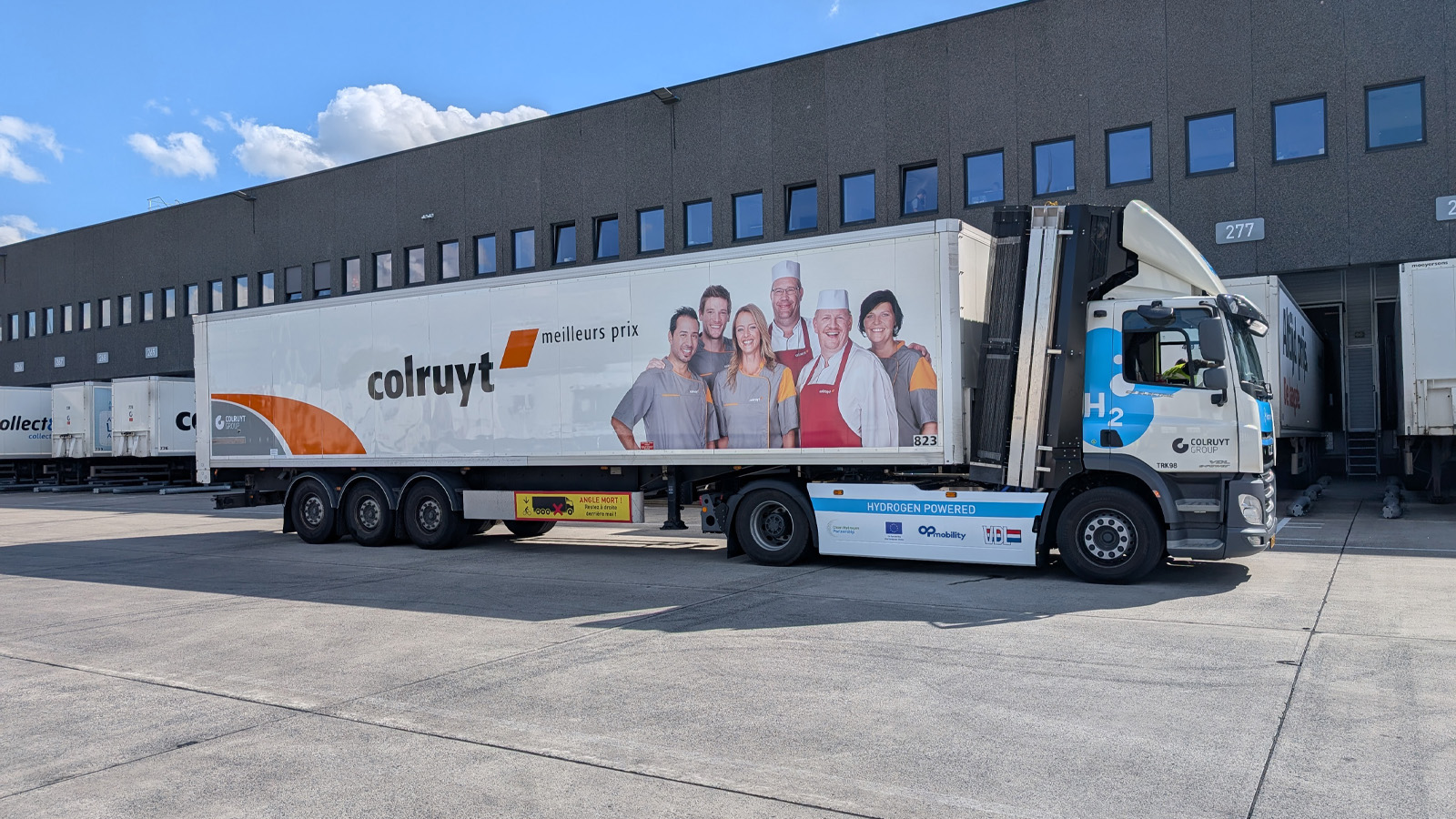 OPmobility powered-hydrogen trucks get to work in Belgian supermarket ...